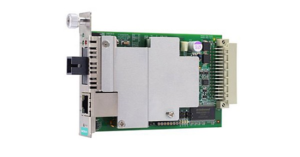 MOXA CSM-400-1225-T slide-in Ethernet-to-Fiber Media Converter | ManuAuto