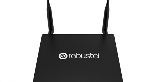 ROBUSTEL R1500-4L (B041701) Industrial IoT Gateway | ManuAuto